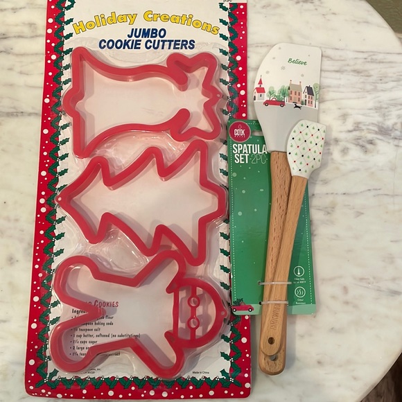 Cook Works | Holiday | Nwt Holiday Spatula Set And Jumbo Cookie Cutters ...
